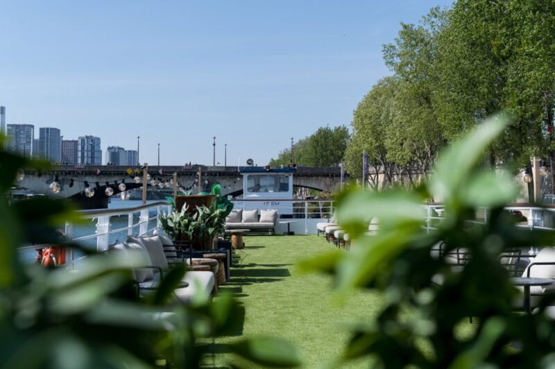 Theo Boat/Paris : Lunch Cruise on the Seine with rooftop - Who Is This Experience Best For?