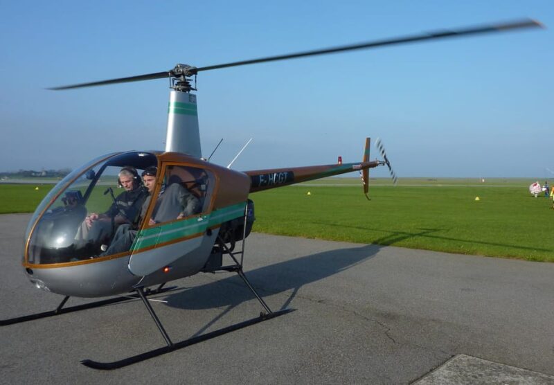 Toussus le Noble: 30 minutes Helicopter Flying Lesson - The Value of This Helicopter Lesson