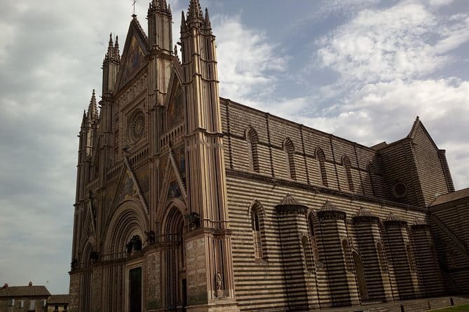 Transfer Fiumicino FCO Airport to/from Florence optional Orvieto Stop - Why Choose This Transfer?