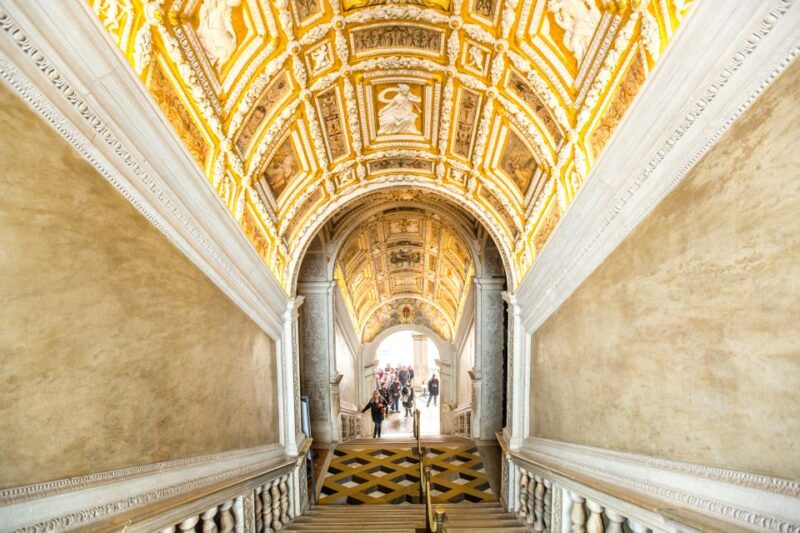 Venice: Doge's Palace Skip-the-Line Tour with Prisons - The Bridge of Sighs and the Prisons