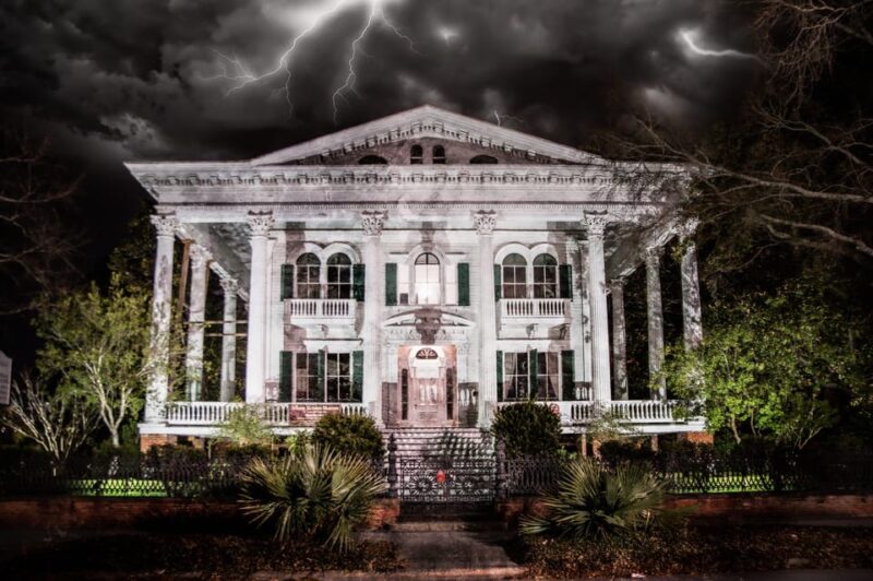 Wilmington: Ghosts of the Port City Haunted Walking Tour - Detailed Breakdown of the Tour