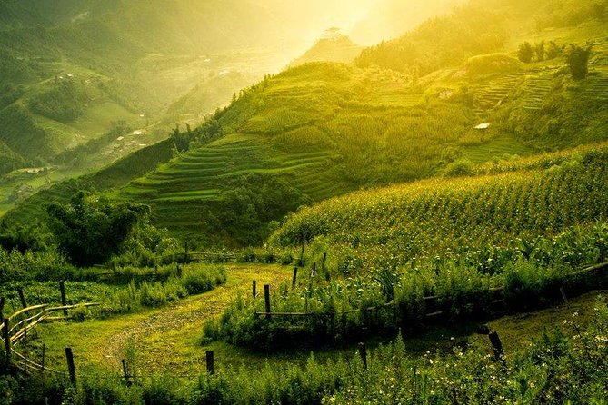 3 Days Sapa Tour with Night Train from Hanoi - Trekking Through Villages and Valleys