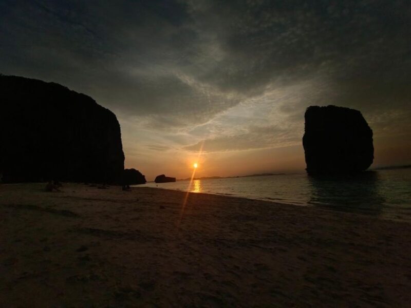 4 Island Sunset Private Luxury Vintage Boat - The Experience on the Boat: Comfort and Practicalities