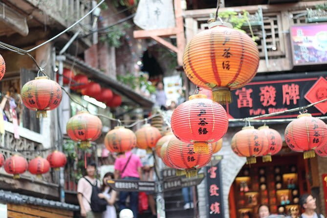 6 Hours Private Charter from Taipei in Shifen and Jiufen - The Carrying Capacity and Booking