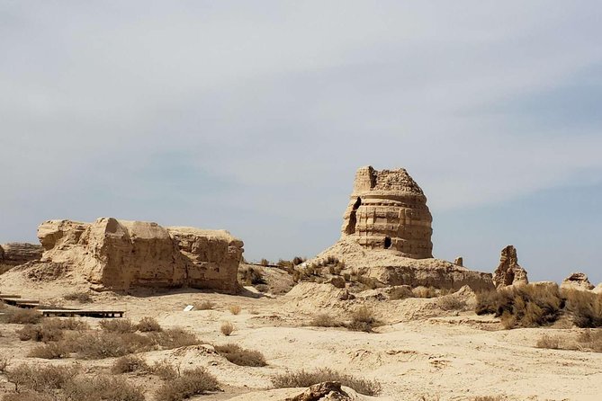 8-Day Silk Road Trip of Dunhuang, Jiayuguan, Zhangye with Accommodation - Day 8: Wrapping Up with Natural Beauty