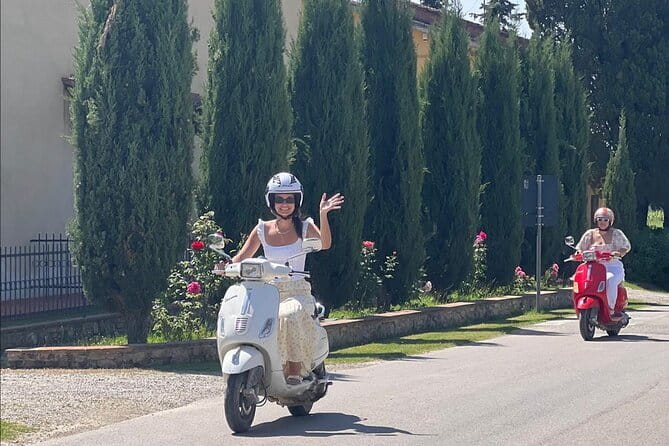 Afternoon Tuscany Vespa Tour from Florence with Wine Tasting - Exploring San Gimignano