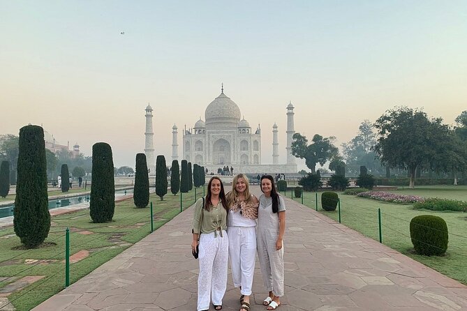 All Inclusive Taj Mahal Day Tour from Delhi by Superfast Train - Food and Refreshments