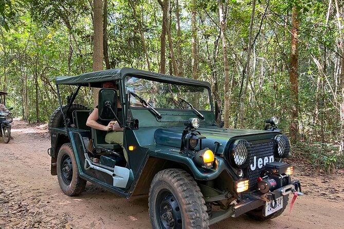 Angkor Wat Sunrise and Market Tour by Jeep - Exploring the Temples by Jeep