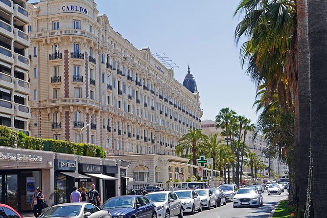 Antibes, Cannes, 3 medieval villages in the hinterland Private Tour - Authenticity and Value
