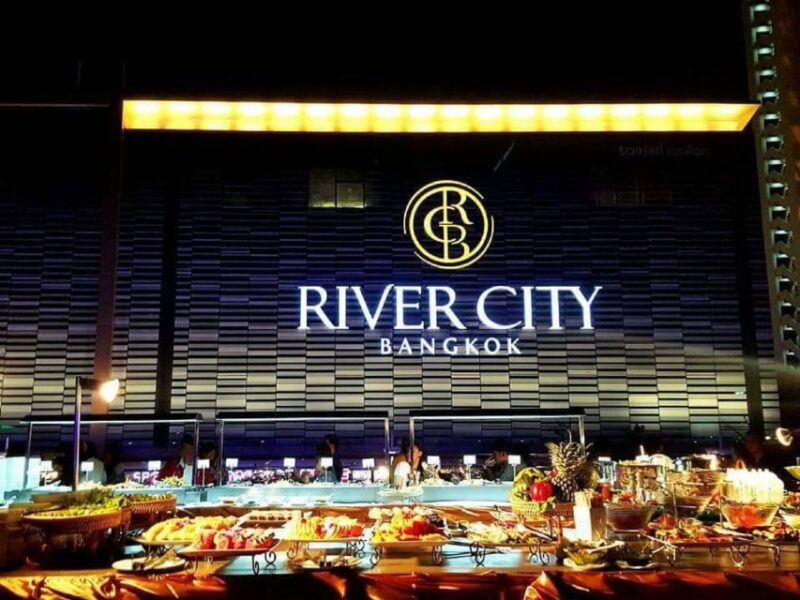 Bangkok: 2-Hour Dinner & Shows on White Orchid River Cruise - Authenticity and Cultural Touches