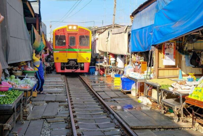 Bangkok: Join In tour to Train Market & floating Market - Transportation and Comfort