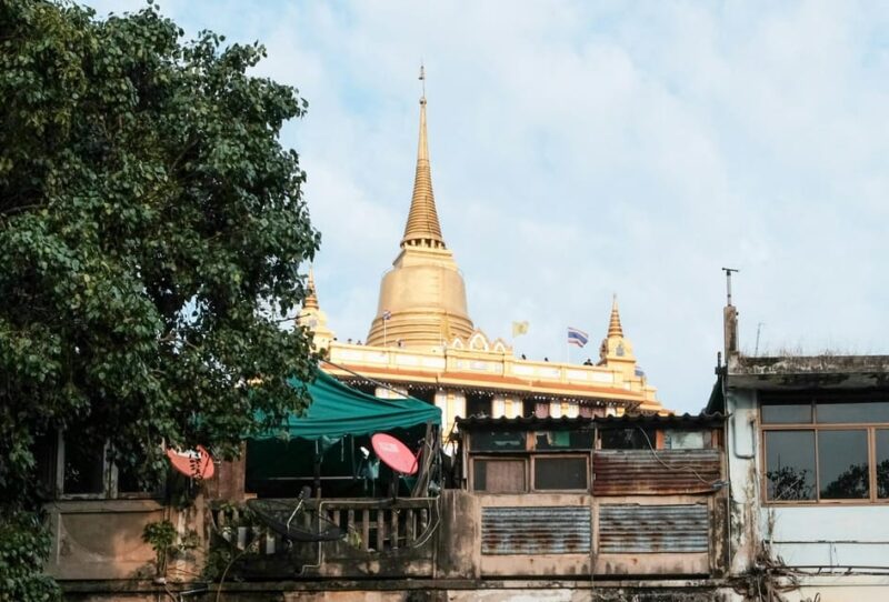 Bangkok: Wat Suthat, Giant Swing, Wat Saket - What to Expect in a Typical Day