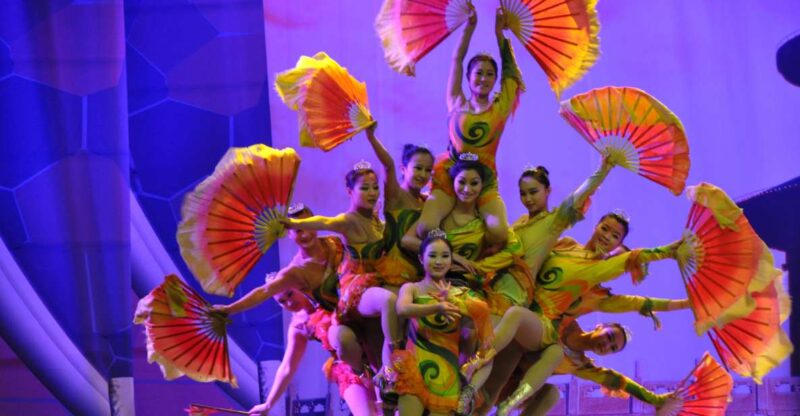 Beijing Night Tour with Acrobatics Show & PekingDuck Dinner - Dinner Time: Savoring Peking Duck
