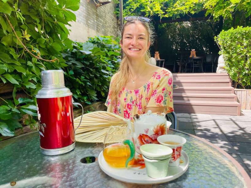 Bite and Stroll: Brunch Tour in Old Town Beijing! - The Transportation: Bikes and Walking