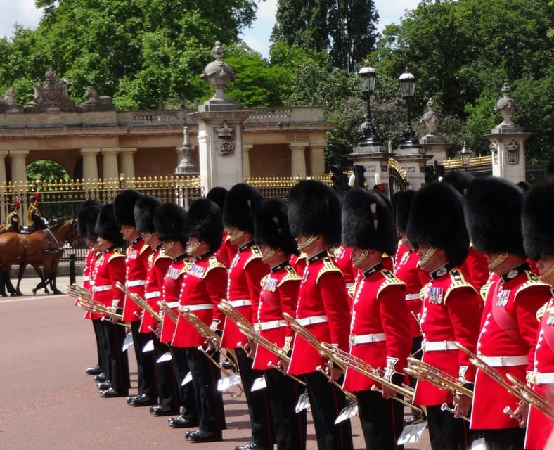 Changing of the Guard Experience in London - Practical Considerations: Price, Duration, and Accessibility