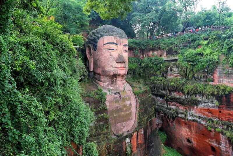 Chengdu: Leshan Buddha and Emeishan Guided 2-Day Trip - Authentic Touches and Traveler Feedback