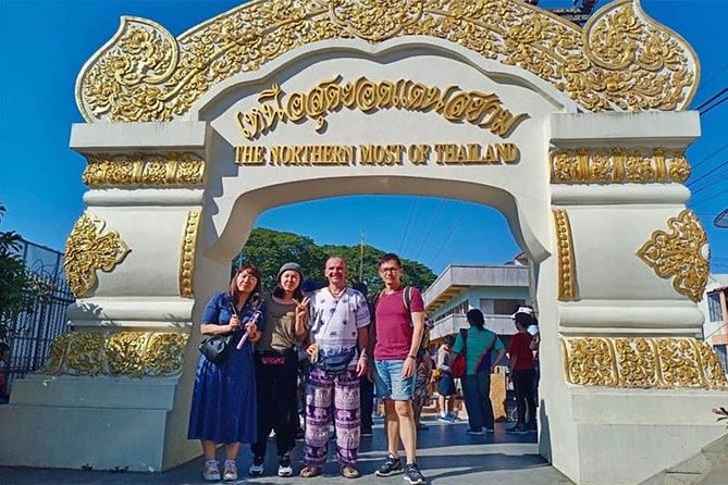 Chiang Mai-Chiang Rai:White+Black+Blue Temple+Golden Triangle+Boat Trip - The Sum Up
