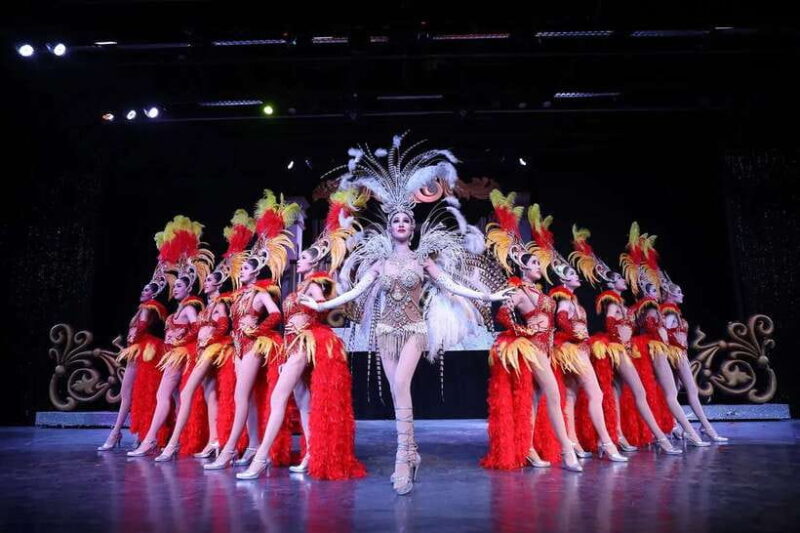 Chiang Mai: Miracle Cabaret Show - The Audience and Atmosphere