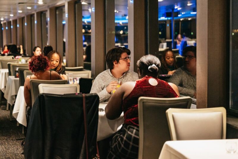 City Cruises Chicago: Lake Michigan Lunch or Dinner Cruise - Analyzing Value: Is It Worth It?