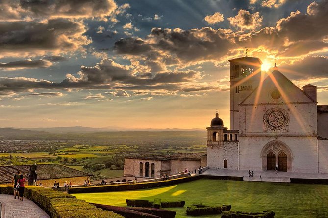 Day Trip: Speedboat Tour Of Lake Trasimeno With Lunch + Assisi Private Tour - FAQ