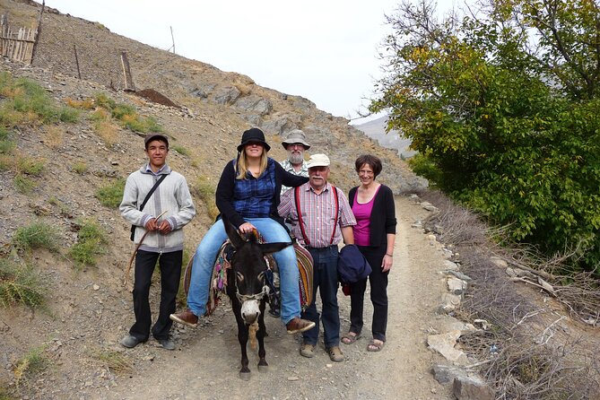 Desert yurt camp and Mountain tour - 3 days - Second Day: Lake Aydar and Sentob Village