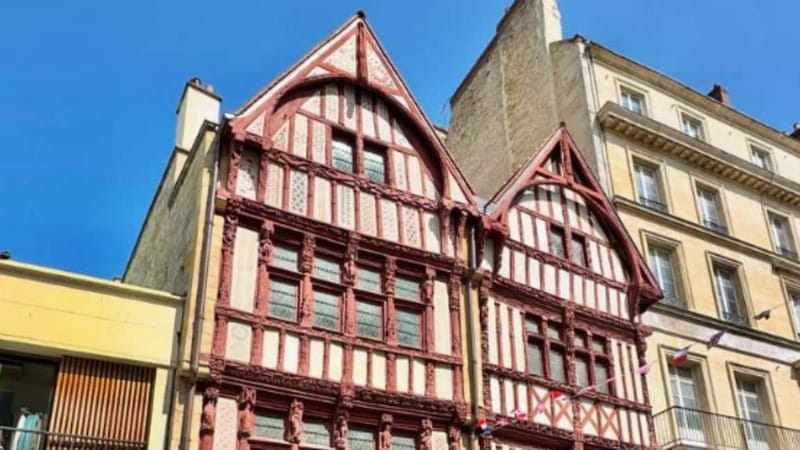 Discover Caen like never before: guided tours of history and secrets! - What makes this tour stand out?
