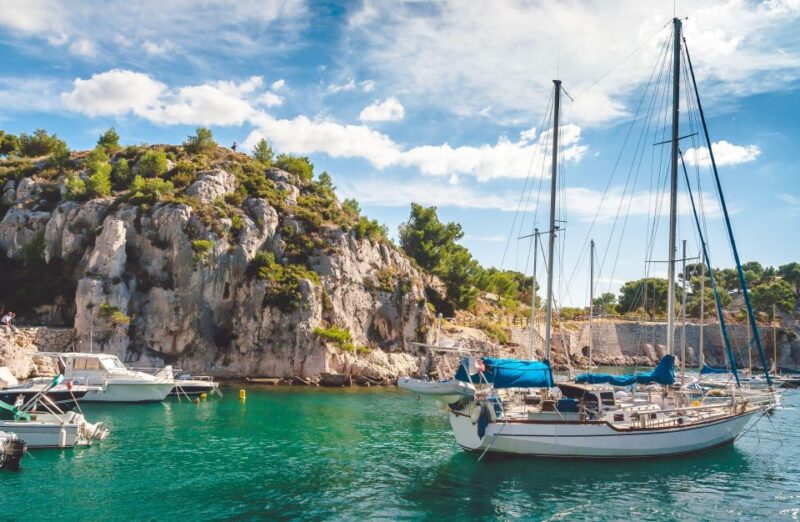Discover the village of Luberon from Aix en Provence - The Sum Up