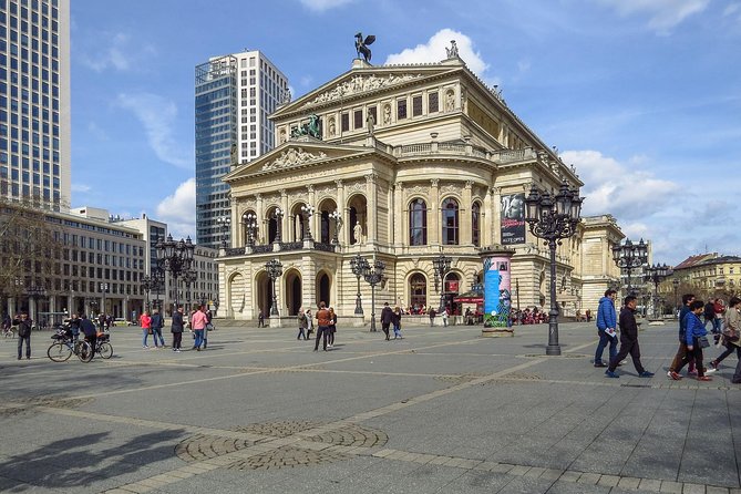 Frankfurt - Old Town Historic Walking Tour - Food and Local Flavor