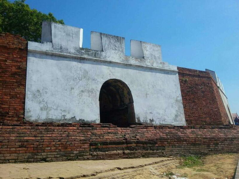 From Ayutthaya: Ayutthaya Heritage Boat Ride - Authenticity and the Realities