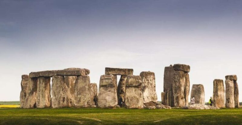 From Bristol: Stonehenge and Cotswold Villages Day Tour - The Charm of Lacock Village and the Abbey