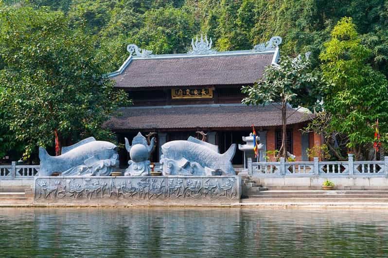 From Ha Noi: Perfume Pagoda  One Of The Holiest Pagoda - Who will love this tour?