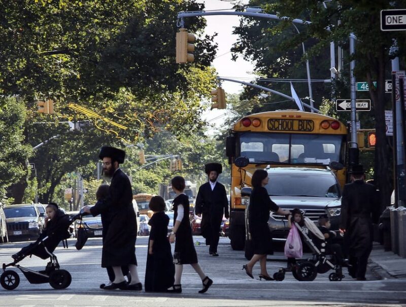 From Manhattan: 5-Hour Bronx, Queens, and Brooklyn Bus Tour - Authentic Reviews and Perspectives