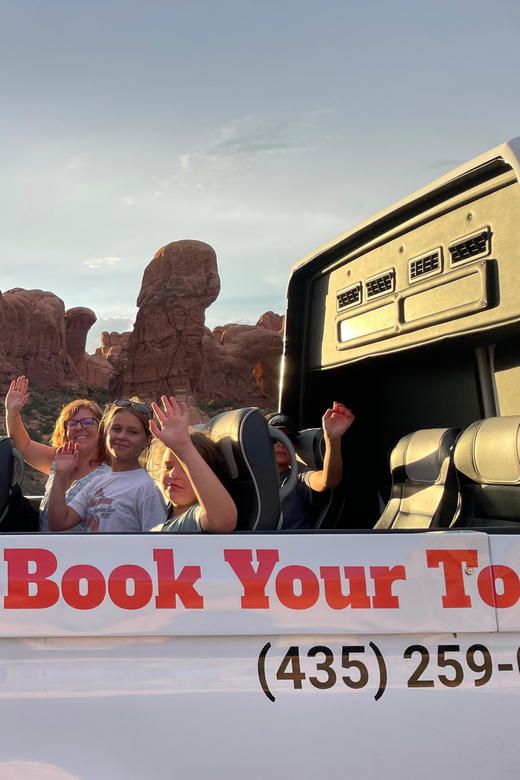 From Moab: Arches National Park Scenic Tour with Short Hikes - Guided Expertise and Stories