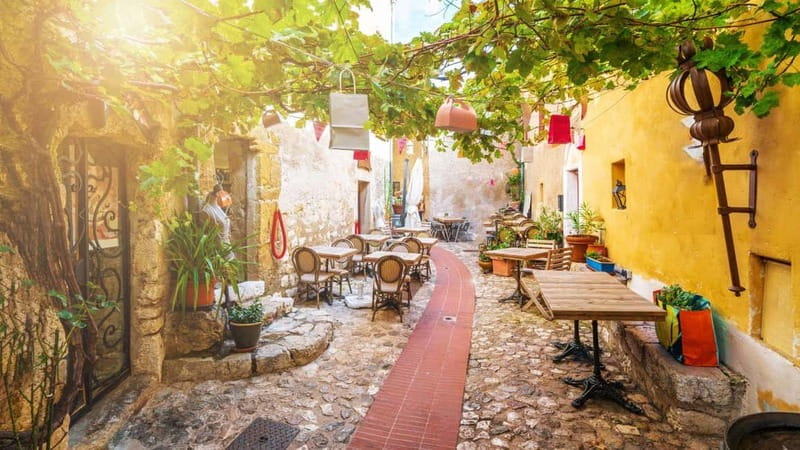 From Nice: Eze, Monaco and Monte Carlo Half Day Tour - The Monaco Experience: Glamour and Heritage
