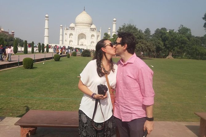 Full Day Agra Sightseeing with all Inclusive (Entrance Fee & Lunch) - Stop 2: Agra Fort