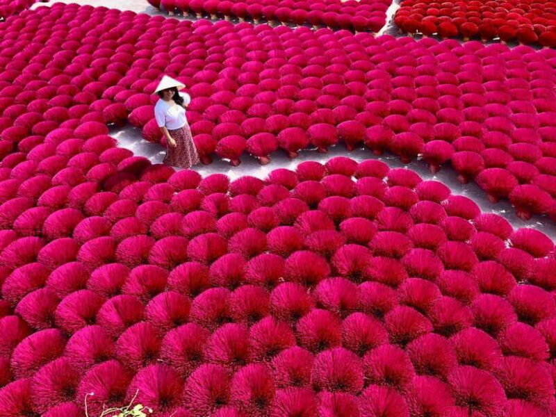 Ha Noi: Perfume pagoda or Incense Village w Guide Pick up - Logistics and Practical Tips