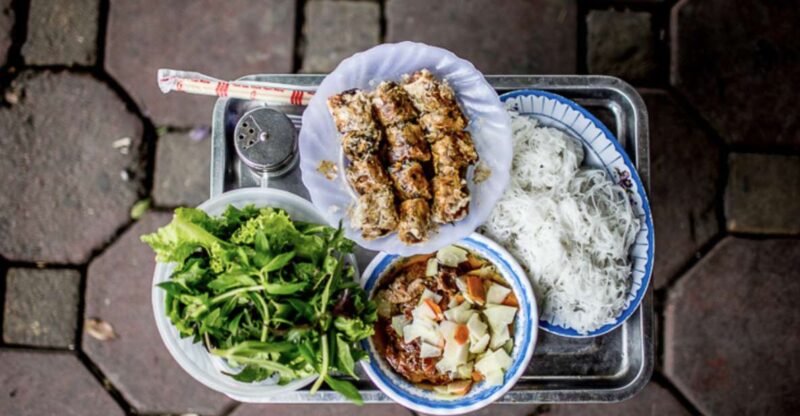 Hanoi: 7 Tastings Street Food Tour with Train Street - What Reviewers Say