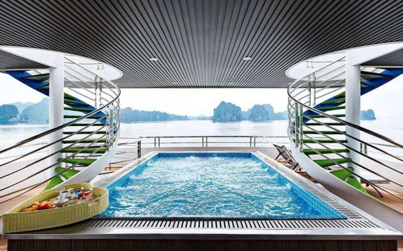 Hanoi: Full-Day Halong Bay 5 star, jacuzzi, buffet,kayak,swim - What Makes This Tour Stand Out