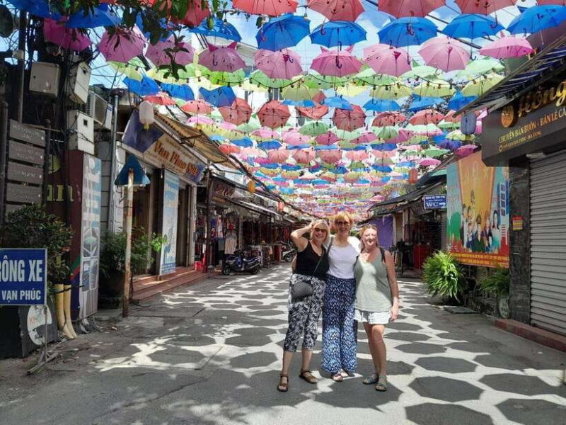 Hanoi: Half-day Silk Weaving Journey In Van Phuc Tour - The Guide and Group Dynamics