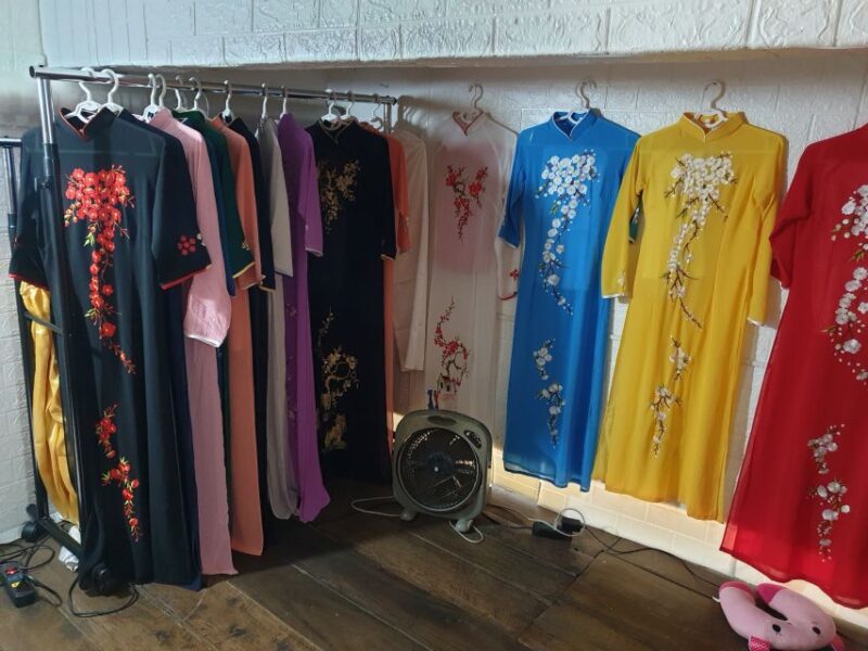 Hanoi: Traditional Ao Dai Dress and Non La Hat Rental - Authenticity and Practical Tips