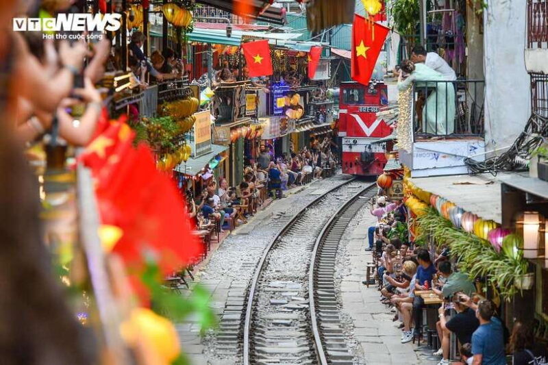 Hanois Must-Visit Spots & Untold Tales from the Vietnam War - Authentic Experiences and Genuine Value