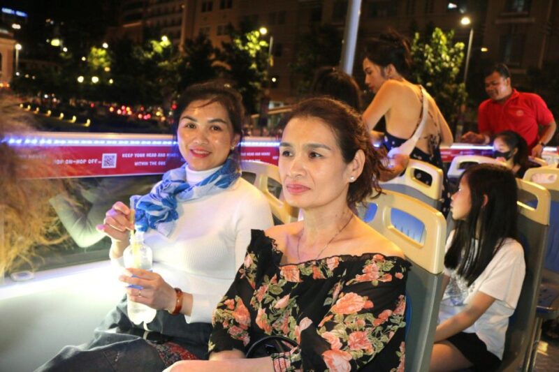 HoChiMinh City: 1Round bus tour -dinner on cruise by AnhViet - The Realities: What Travelers Say