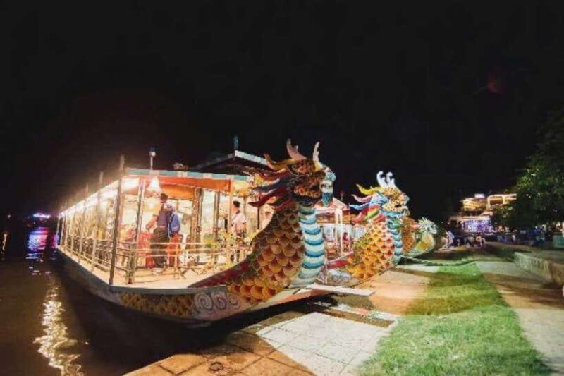 Hue Cyclo Tour, Folk Music on Perfume River with Hue Cuisine - Sailing on the Perfume River with Traditional Folk Songs