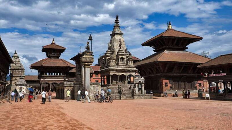 Kathmandu City Tour: TOP Highlights of the Kathmandu Valley - Bhaktapur Durbar Square: A Living Museum