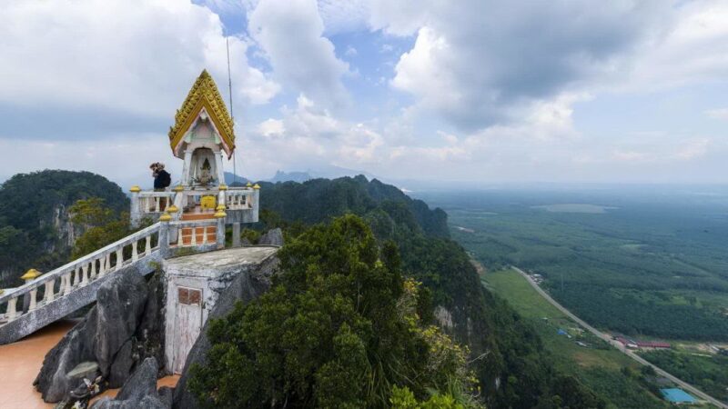 Krabi : 4-Hour City Tour with Tiger Cave Temple - Transportation & Group Size