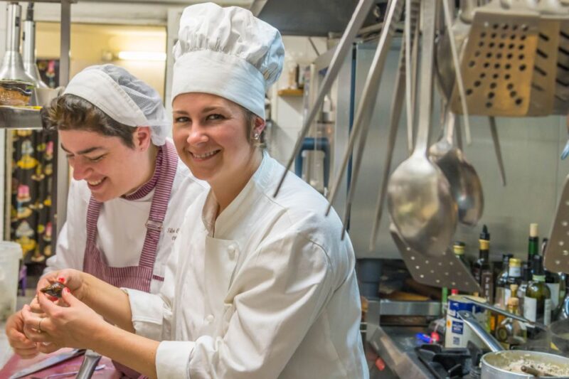 La Spezia: Market Visit and Seafood Cooking Class with Lunch - Who would love this tour