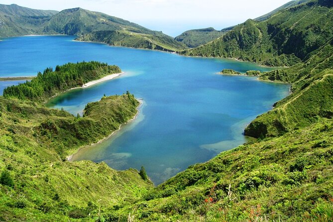 Lagoa do Fogo: Private Scenic Walking Tour - Analyzing the Value and Experience