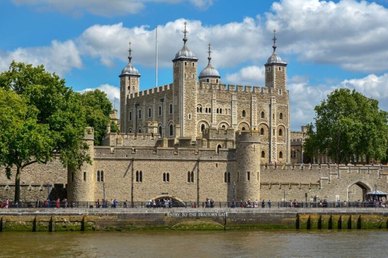 London: Full-Day London Bus Tour with Snacks - Practical Details and Tips