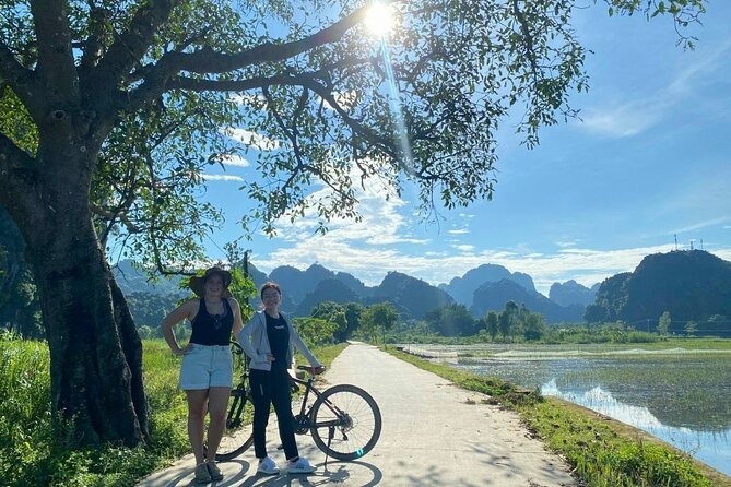Luxury Small Group Tour in Tam Coc, Mua Cave, Bich Dong Pagoda - FAQs