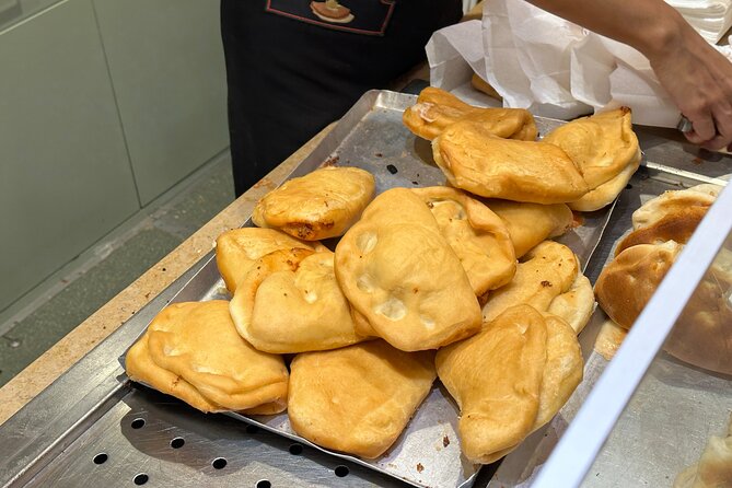 Mamma Mia! Milan Street Food Tasting and City Guided Tour - Why This Tour Works for Different Travelers